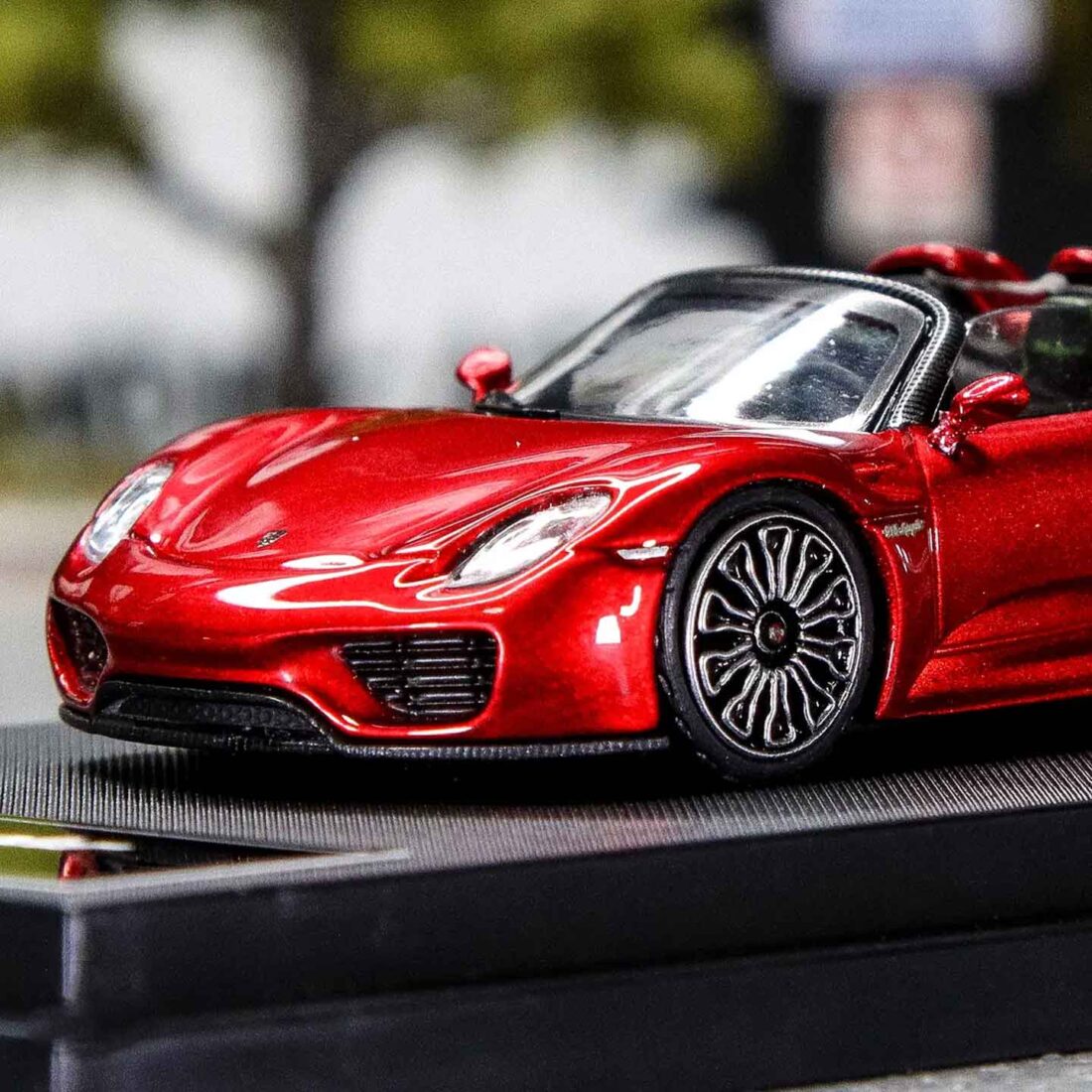 Time Micro 1:64 Porsche 918 Spyder Metal Red | MiniGarage India